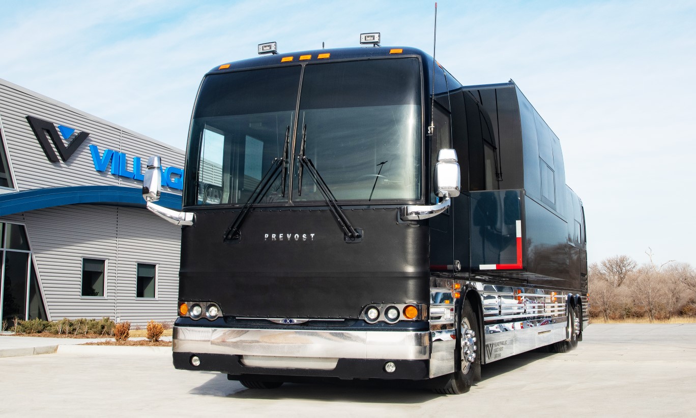 Luxury Tour Bus Exterior