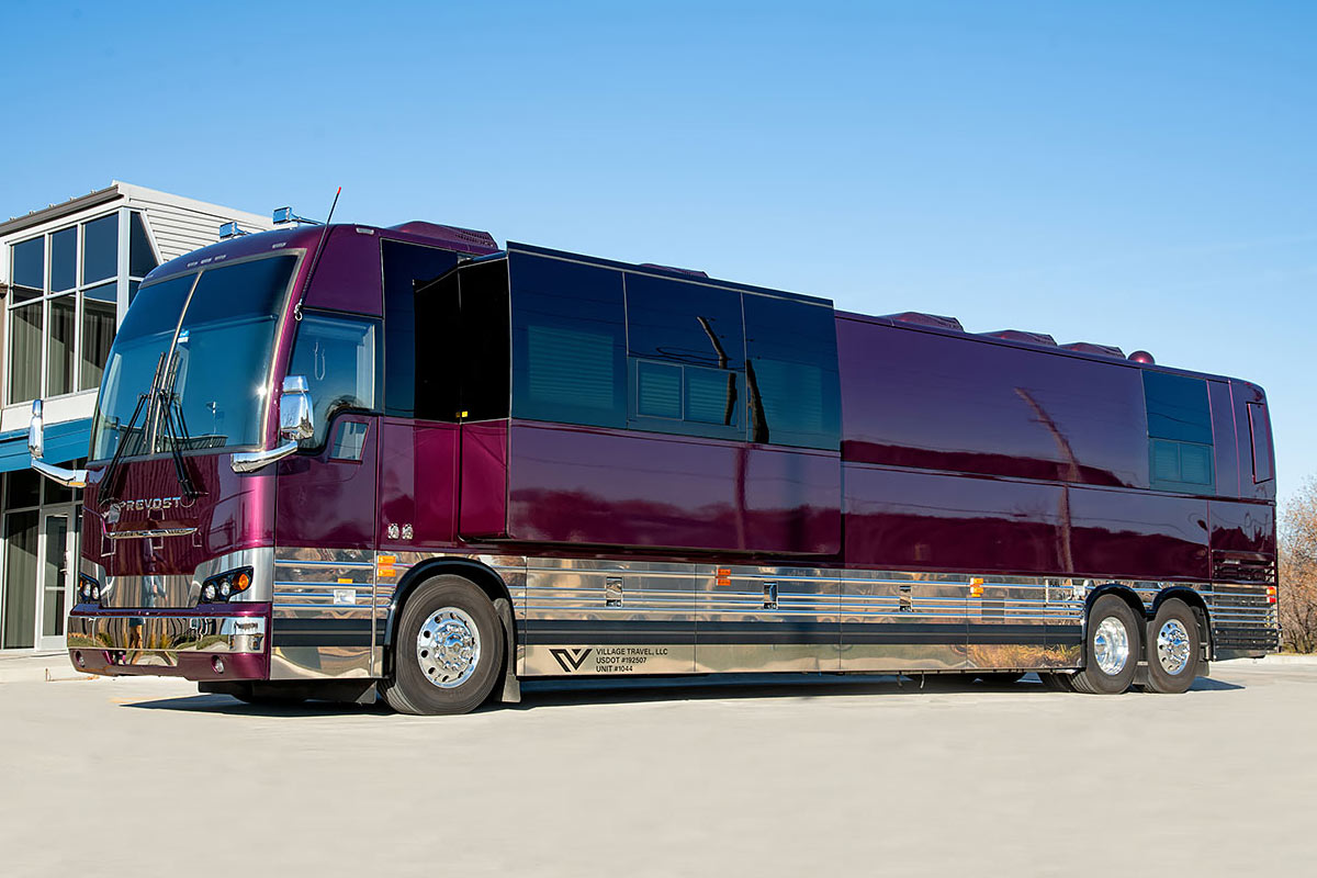 Entertainer Coach Leasing | Tour Bus Rental | US & Canada